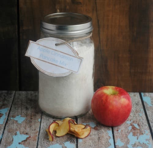 12 Days of DIY Gifts in a Jar: Apple Cinnamon Pancake Mix Gift Jar