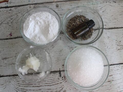 Homemade Epsom Salt Bath Soak | Lavender & Chamomile Bath Soak